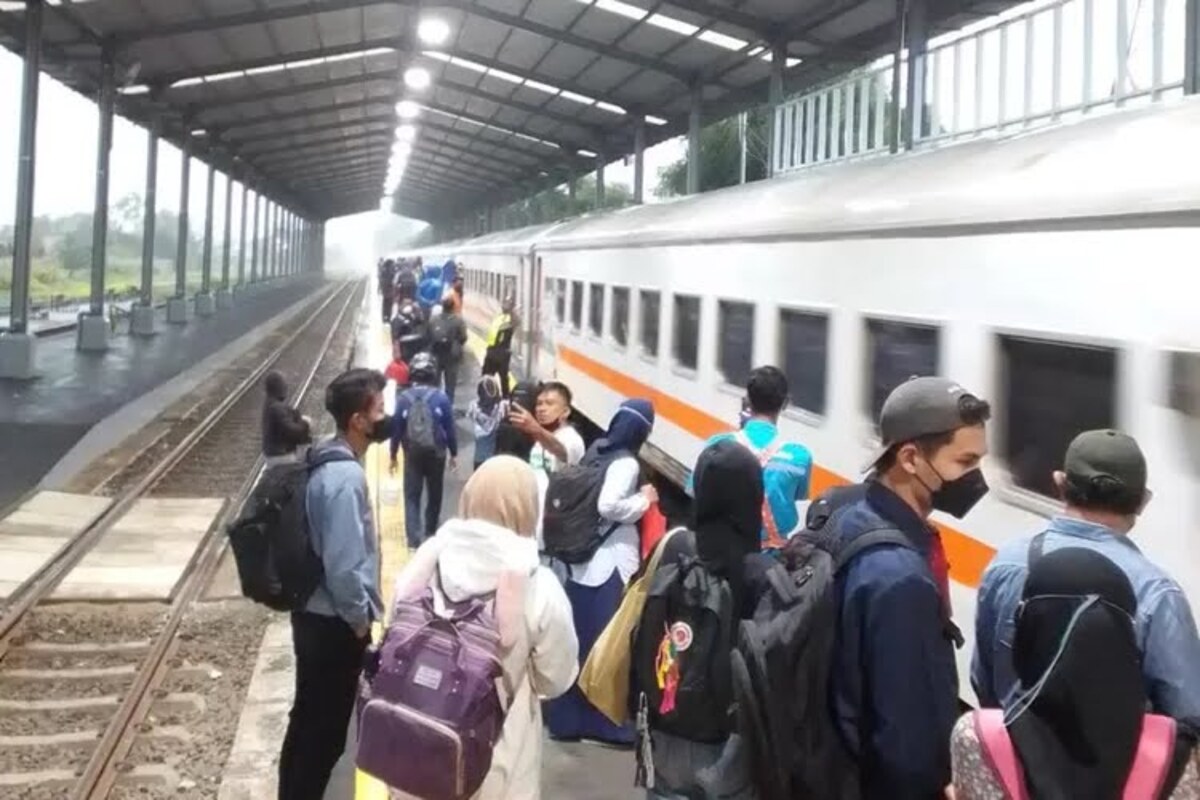 Tetap Wajib Booster, Inilah Aturan Naik Kereta Api Saat Mudik Lebaran 2023