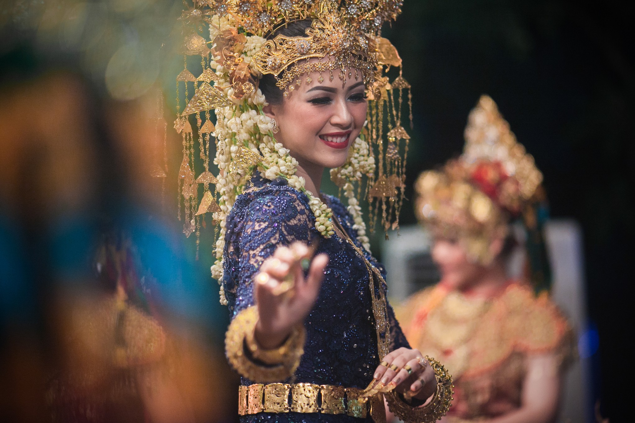 Makna Mahkota Pengantin Adat untuk Wanita