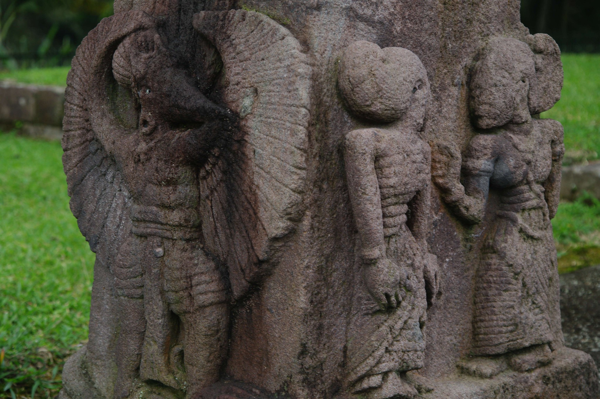 Relief Candi Sukuh yang Penuh Adegan Erotis, Benar Lambangkan Kesucian?