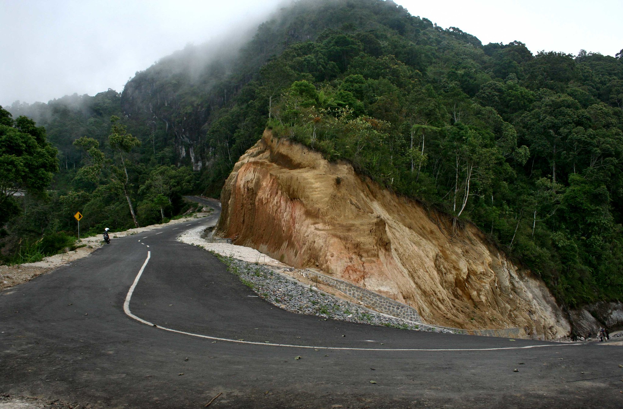 Keunikan Kertoembo, Kampung di Lembah Gunung Wilis yang Hanya Disinari ...