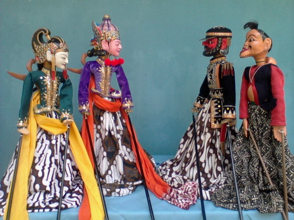 Wayang Golek Menak Kebumen yang Bertokoh Arab
