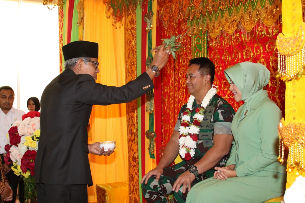 Mengenal upacara Peusijuek dari Aceh