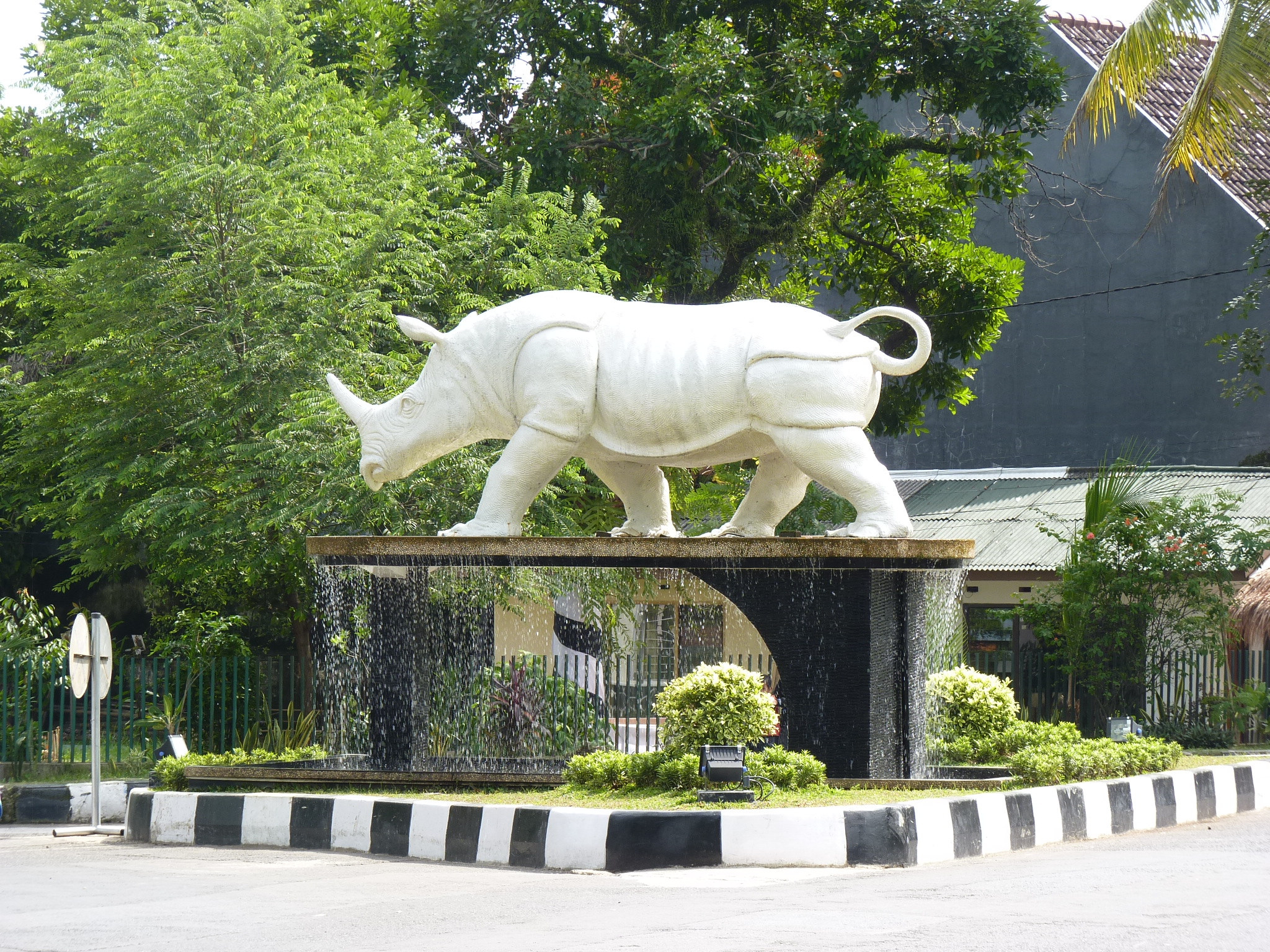 Cerita Bandung yang Pernah Jadi Habitat Badak, Apa Alasannya Saat Ini ...