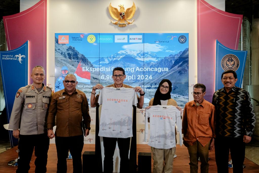 Pendaki Muda 17 Tahun, Khansa Syahlaa akan Taklukkan Seven Summit ...