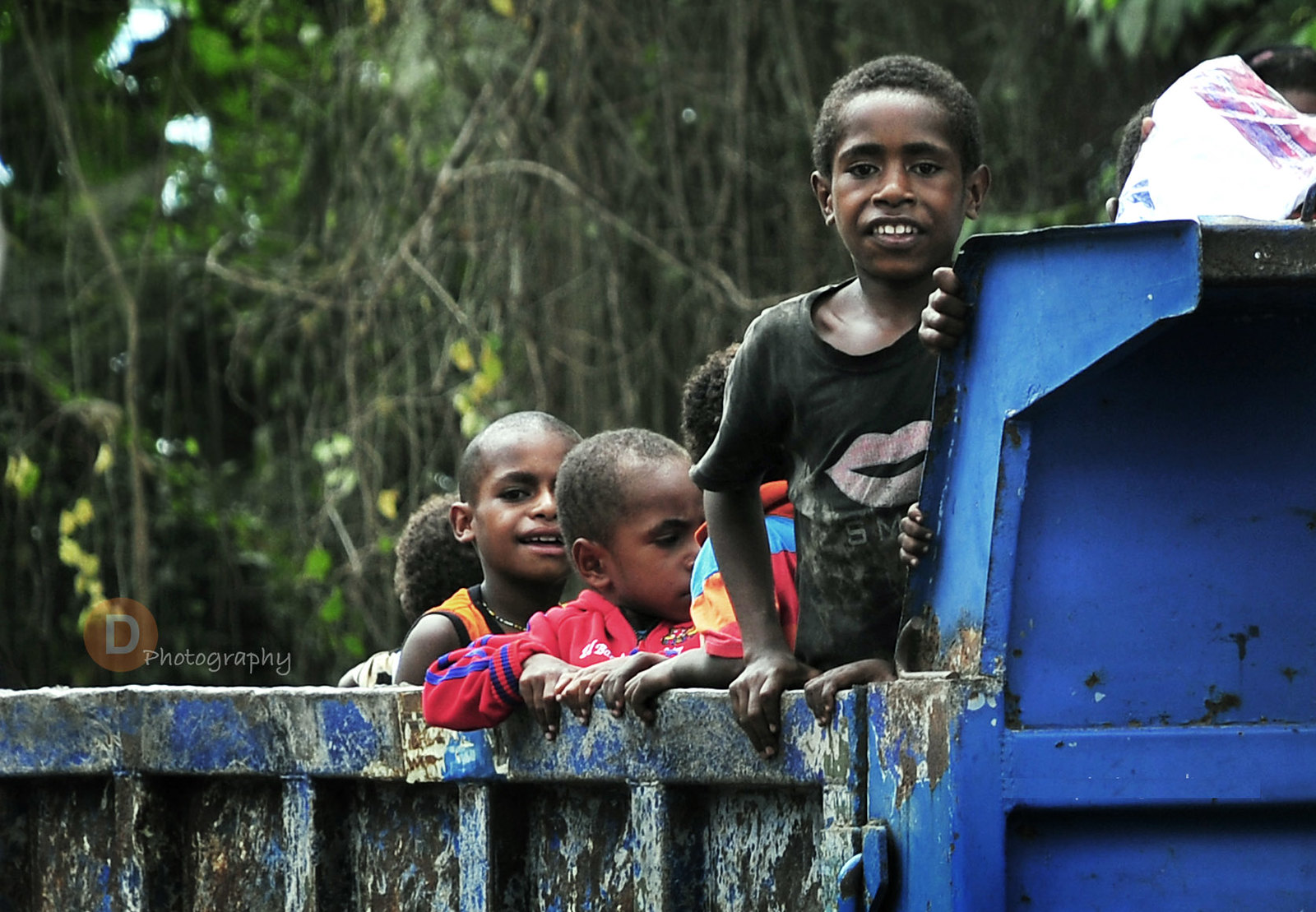 Melihat Program ADEM, Upaya Pemerataan Pendidikan untuk Warga Papua