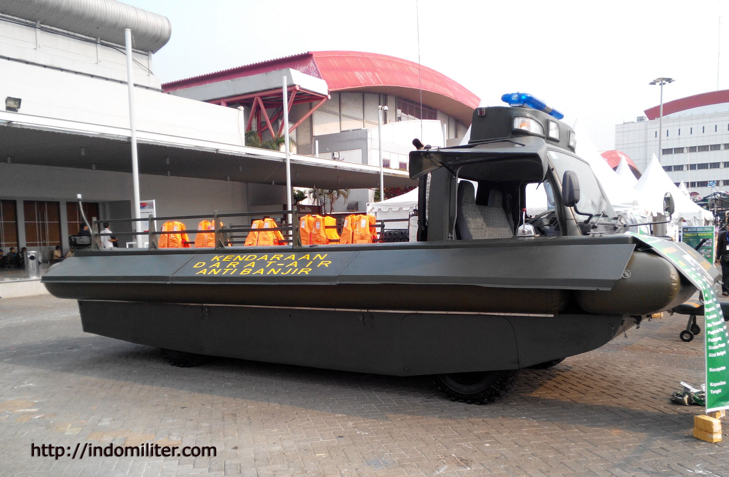 TNI AL Punya Kapal Amfibi Transformers Pertama di Asia, Karya Anak Bangsa