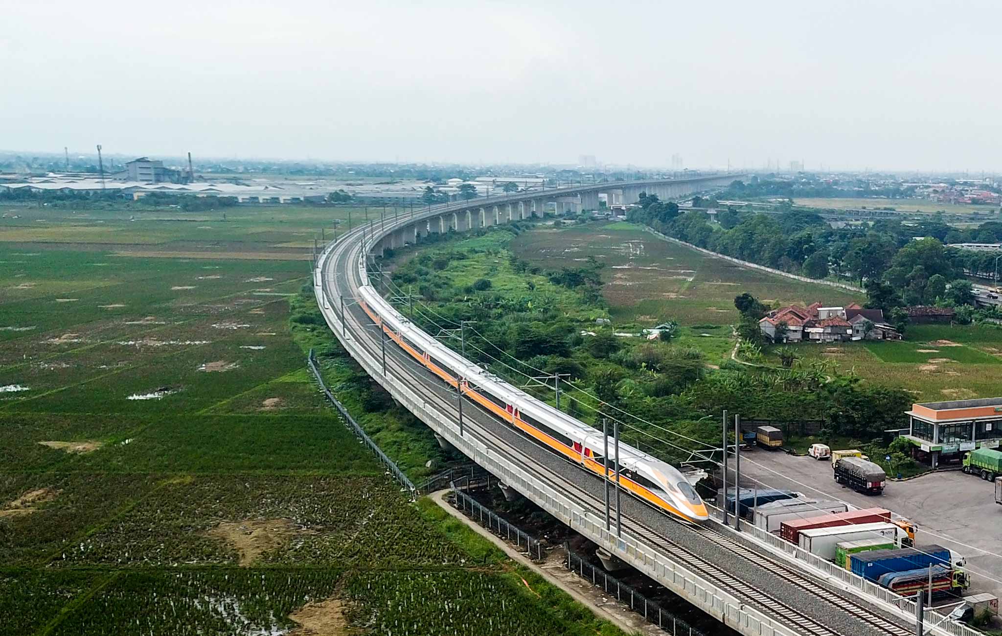 Kereta Cepat Hanya Butuh 1 Jam dari Jakarta ke Bandung, Belum Pakai ...