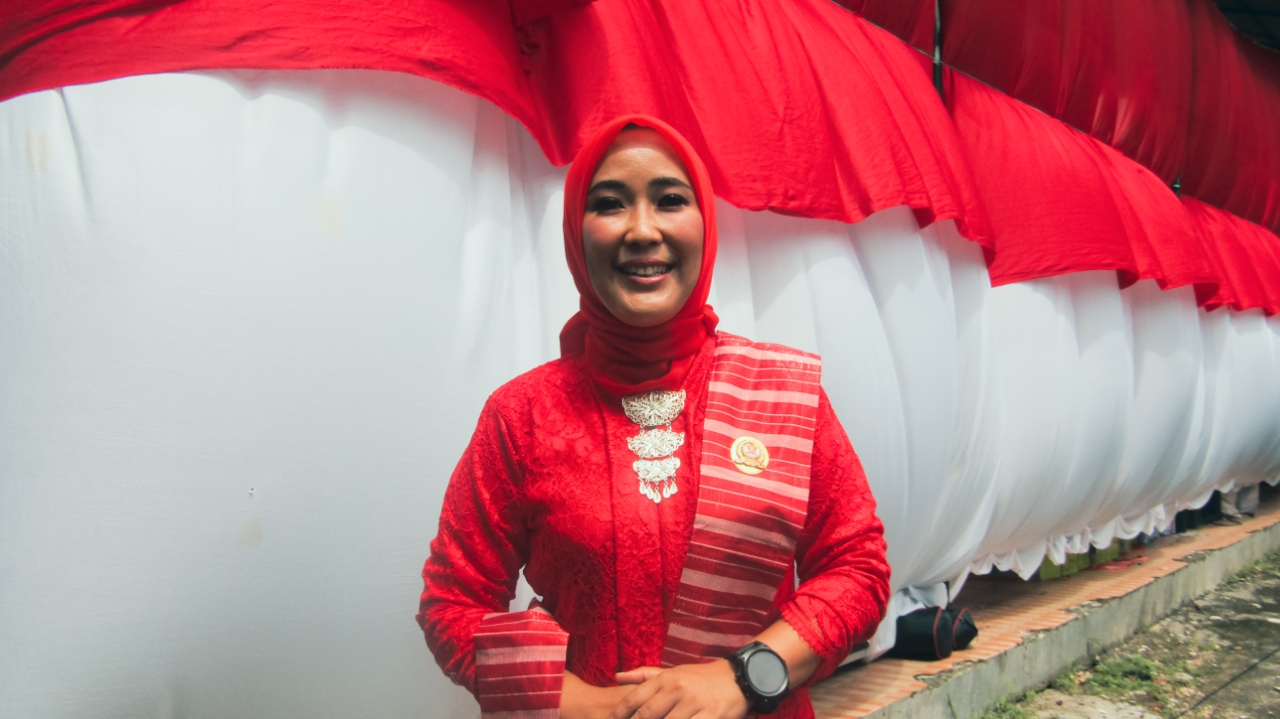 Perempuan Konawe Ulfiah Jalani Kehidupan Multi Peran, Ibu Rumah Tangga, Legislator hingga