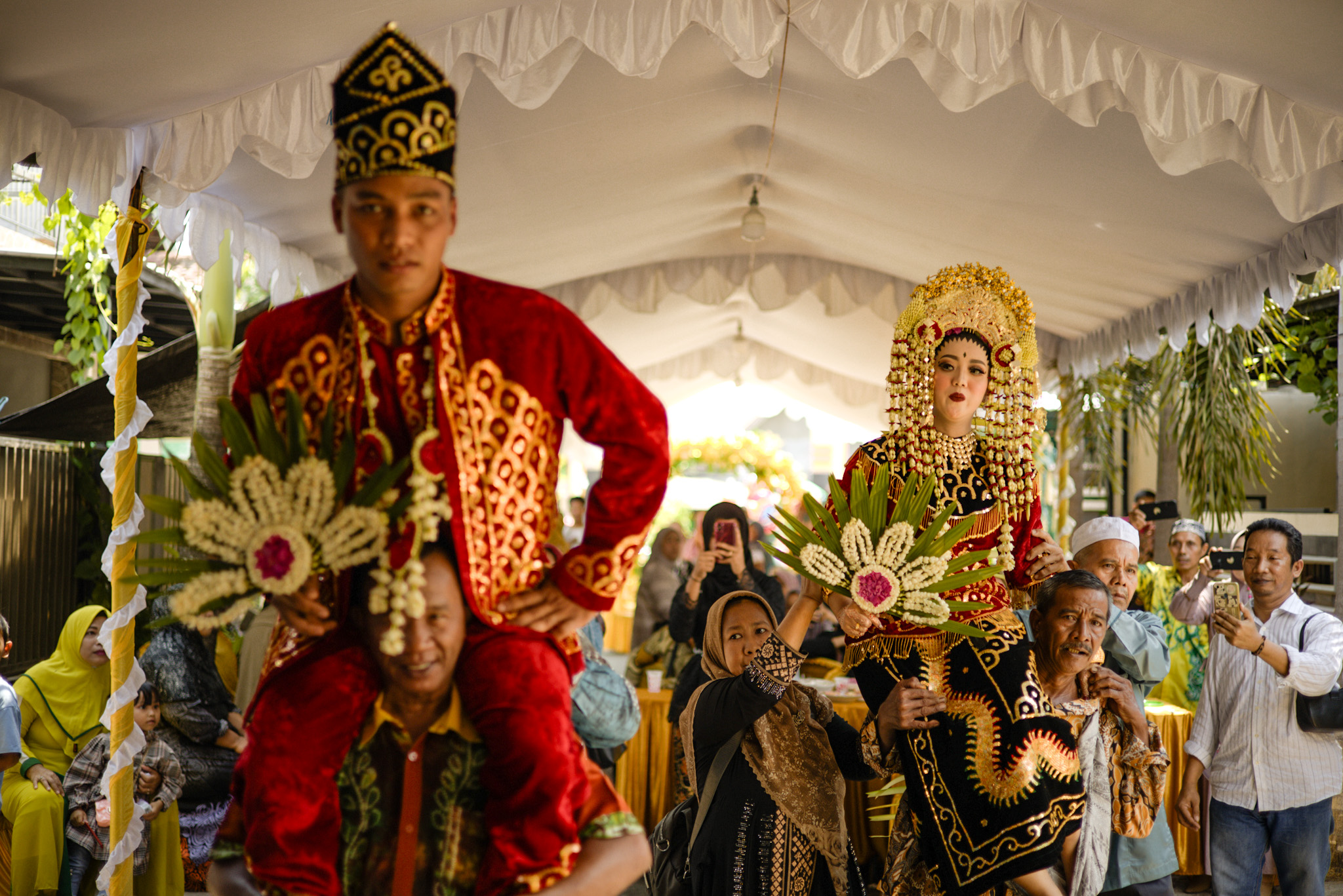 Tradisi Bausung Pengantin Banjar: Memelihara Kearifan Lokal di ...