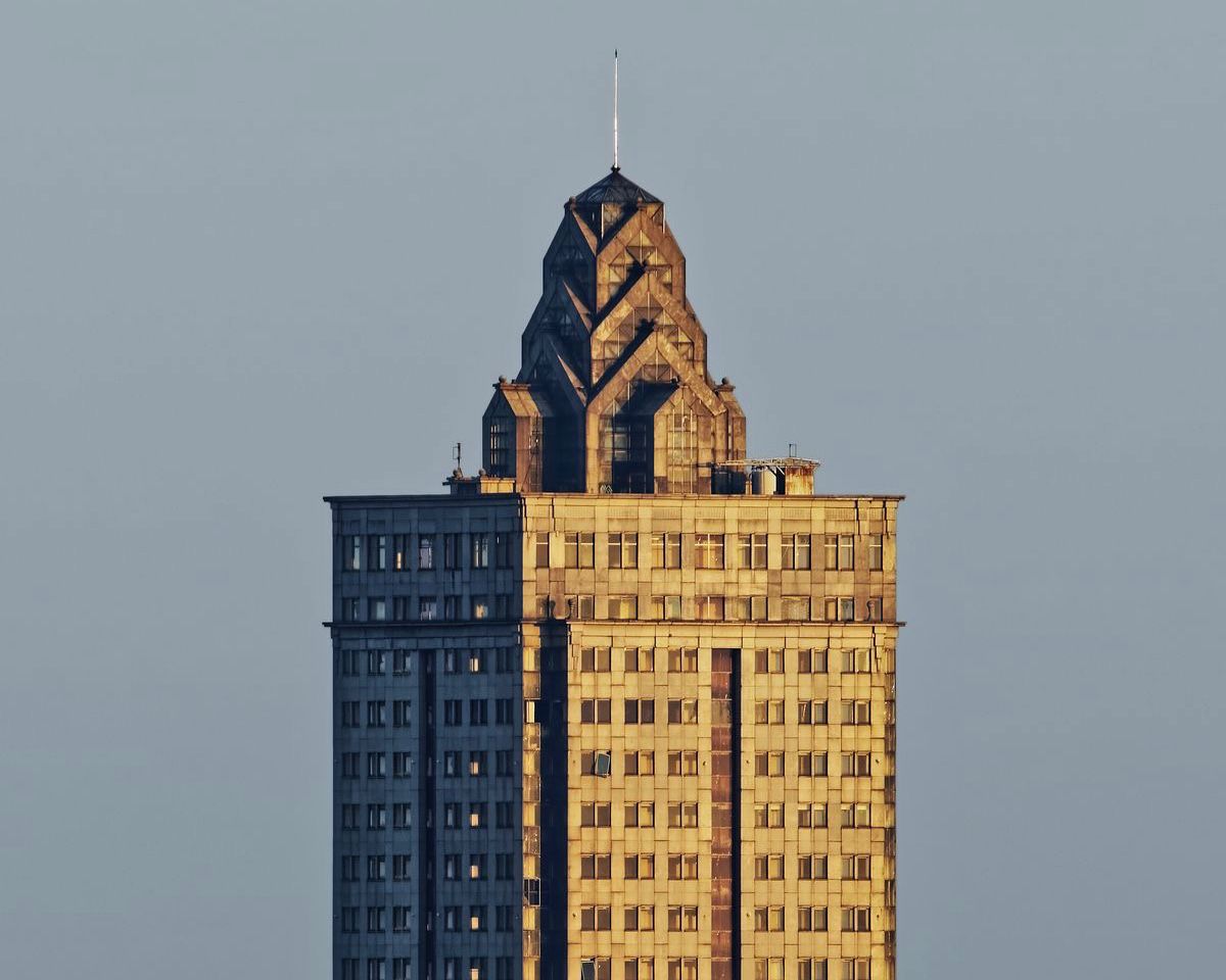 Menarik! Menara Saidah Berdiri Kokoh Meski Dalam Terpaan Isu Bangunan ...