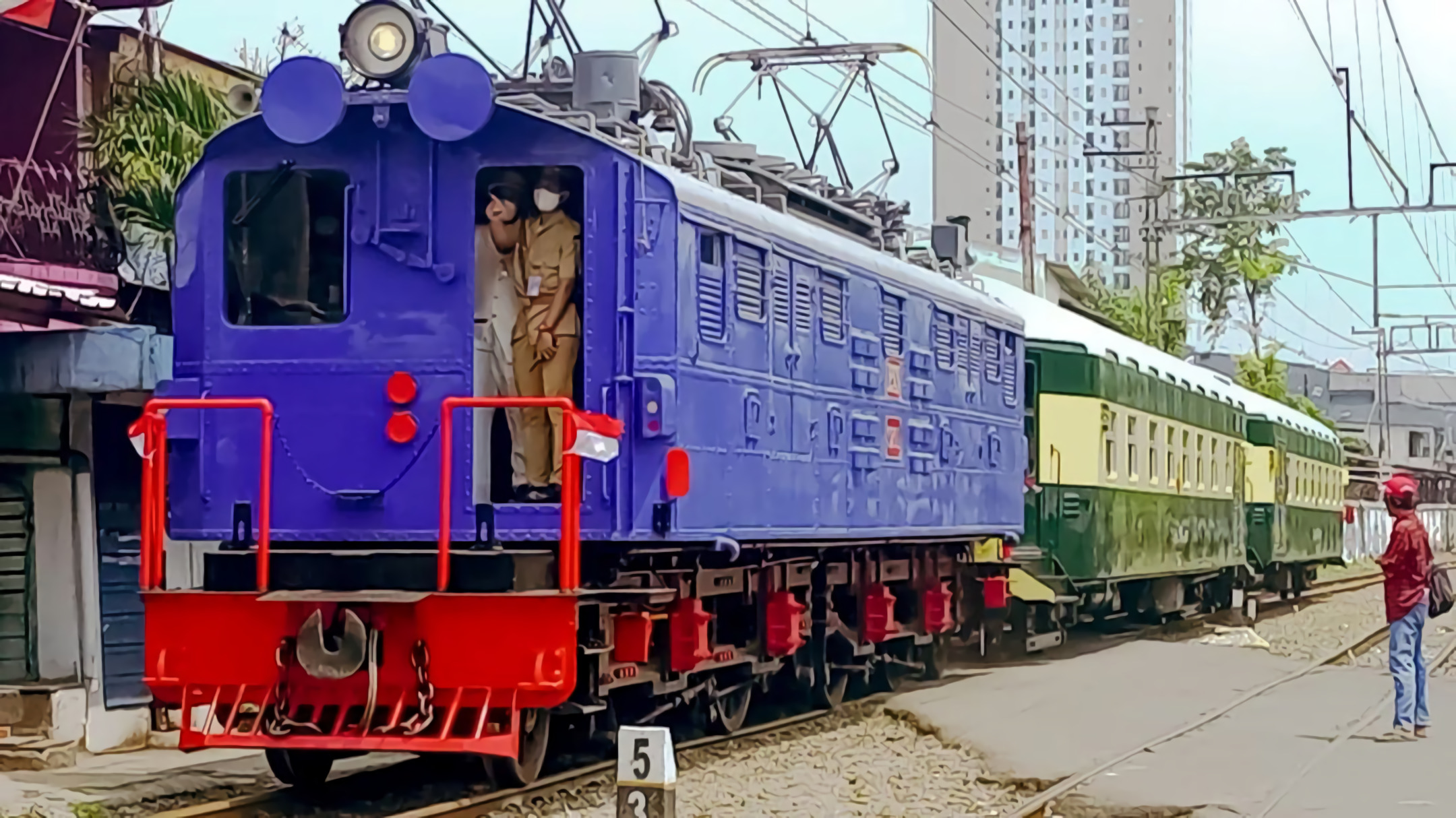 Meriahkan 17 Agustus, Lokomotif Listrik Zaman Kolonial Belanda Hidup ...