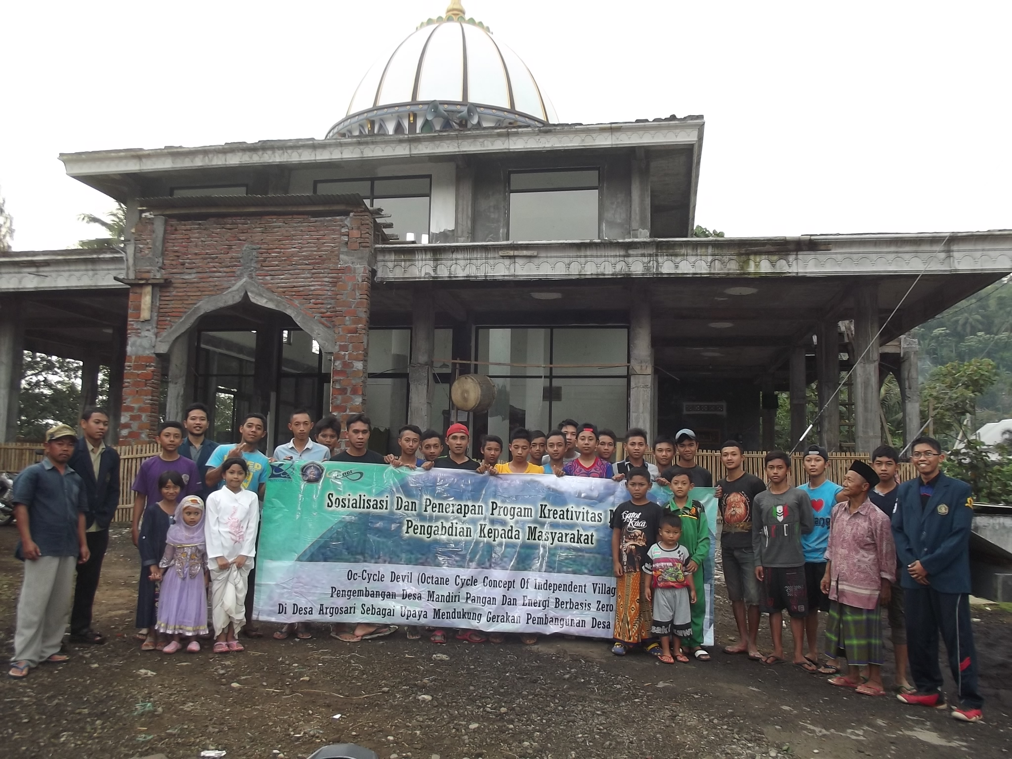 Mahasiswa UB Memanfaatkan Limbah Slurry Biogas Desa Argosari Bernilai ...