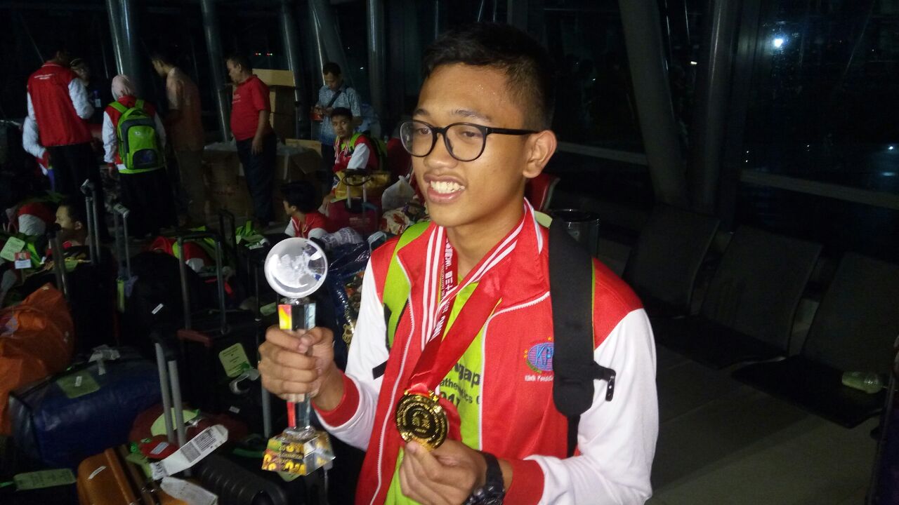 Irfan Urane Azis, Pelajar Asal Indonesia Yang Meraih "Grand Champion ...