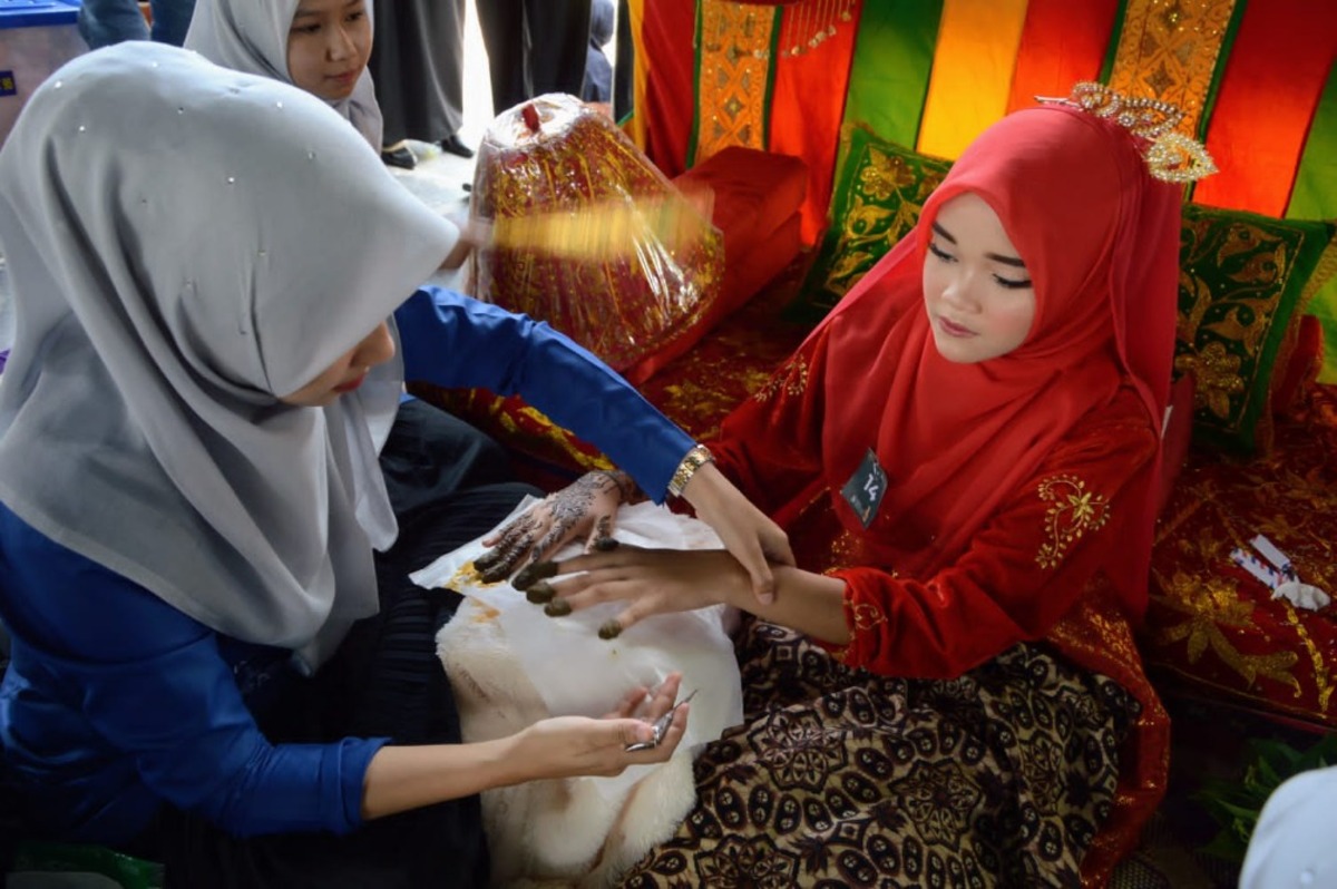 Mengenal Boh Gaca, Tradisi Melukis Inai untuk Pengantin di Aceh
