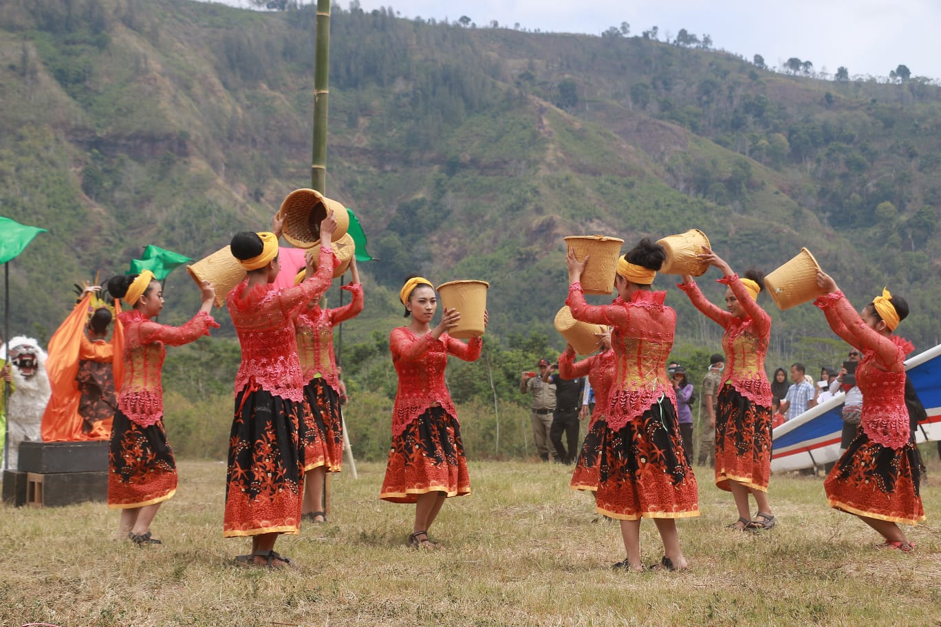 Mengenal Lebih Dekat Tari Molong Kopi : Simbol Kehidupan Petani Kopi ...