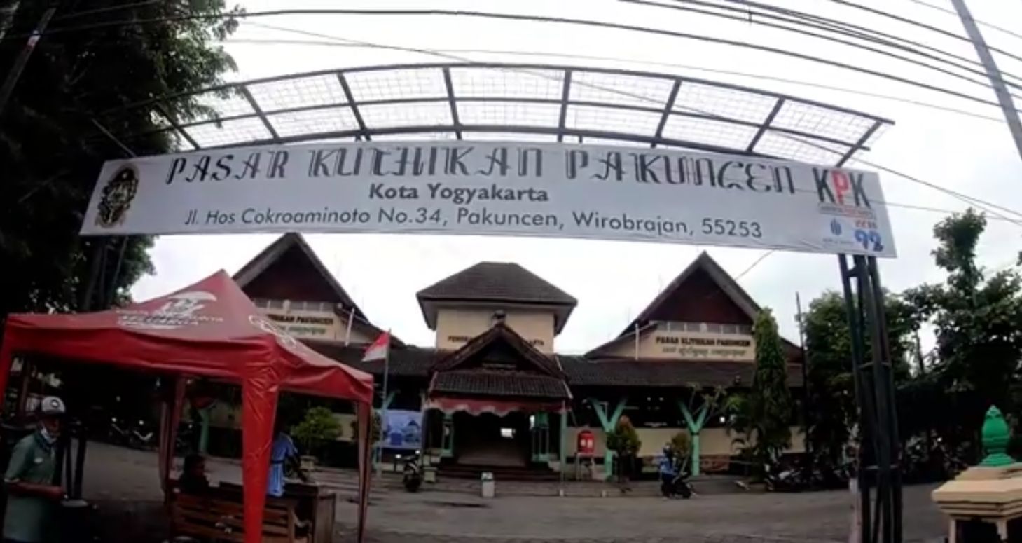 Berkunjung ke Pasar Klithikan Pakuncen, Sensai Masuk ke Dunia Kuno ...