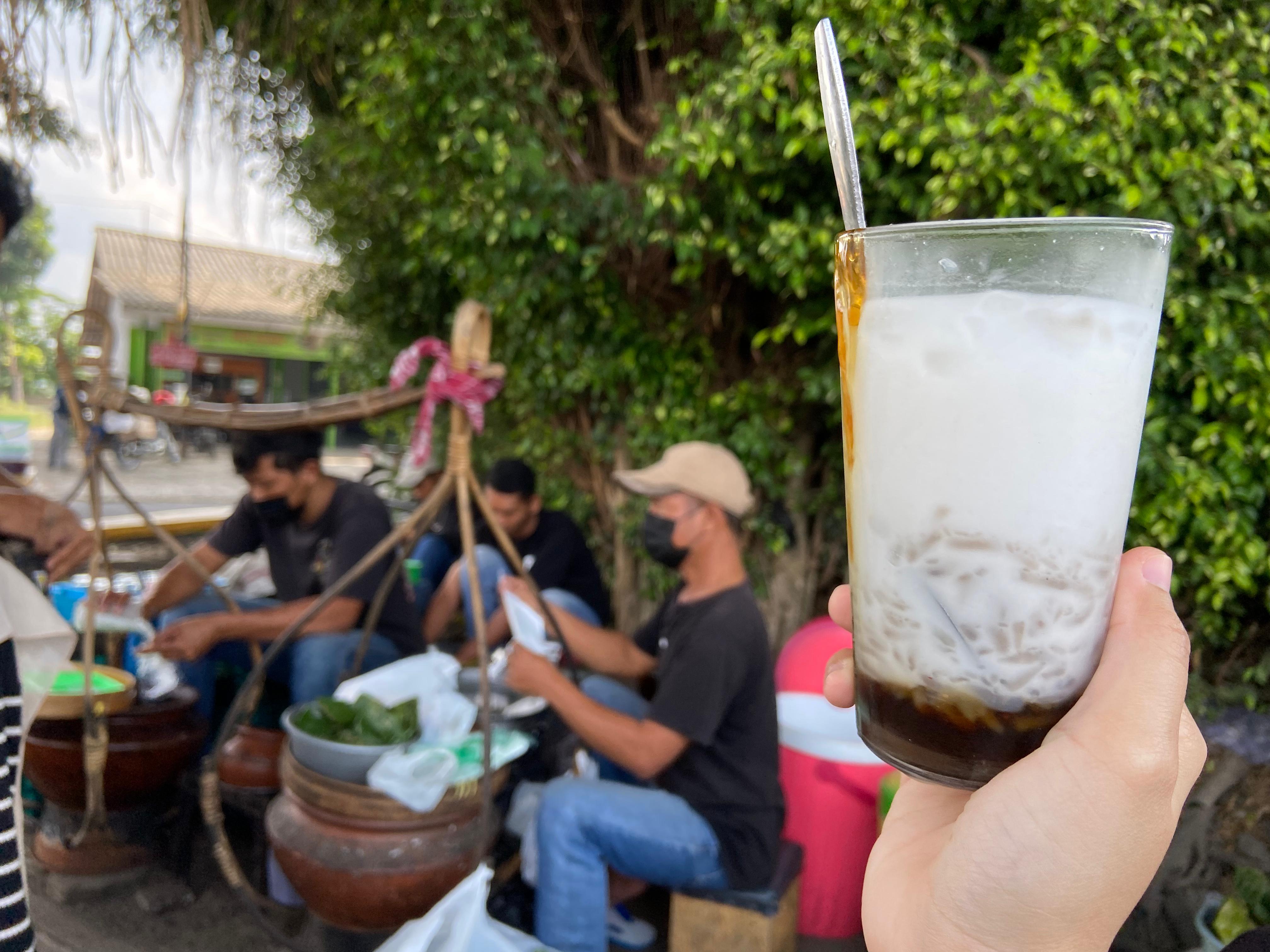 Dawet Ringin Pak Bardi, Warisan Kuliner Purwomartani yang Bikin Nagih