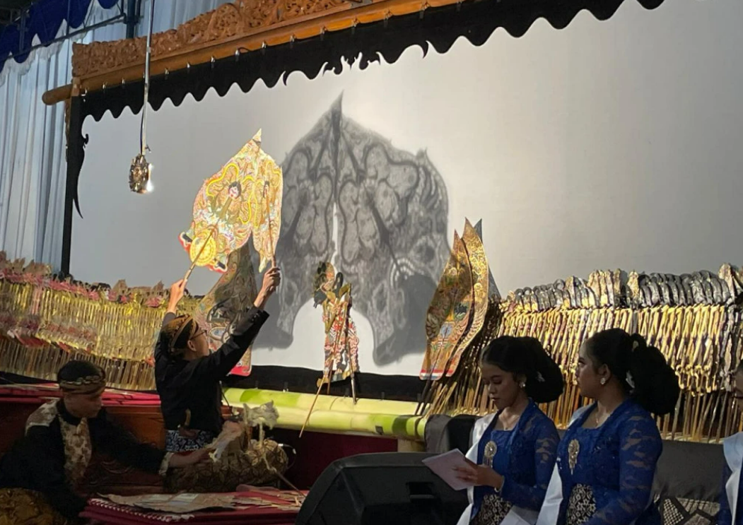 Fakultas Filsafat UGM Hadirkan Dalang dan Sinden dari Mahasiswa untuk Pentaskan Wayang