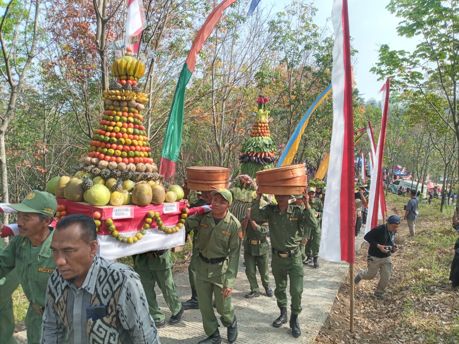 Kirab Budaya Memetri Bumi Eyang Cokrojoyo Sunan Geseng di Desa Musuk