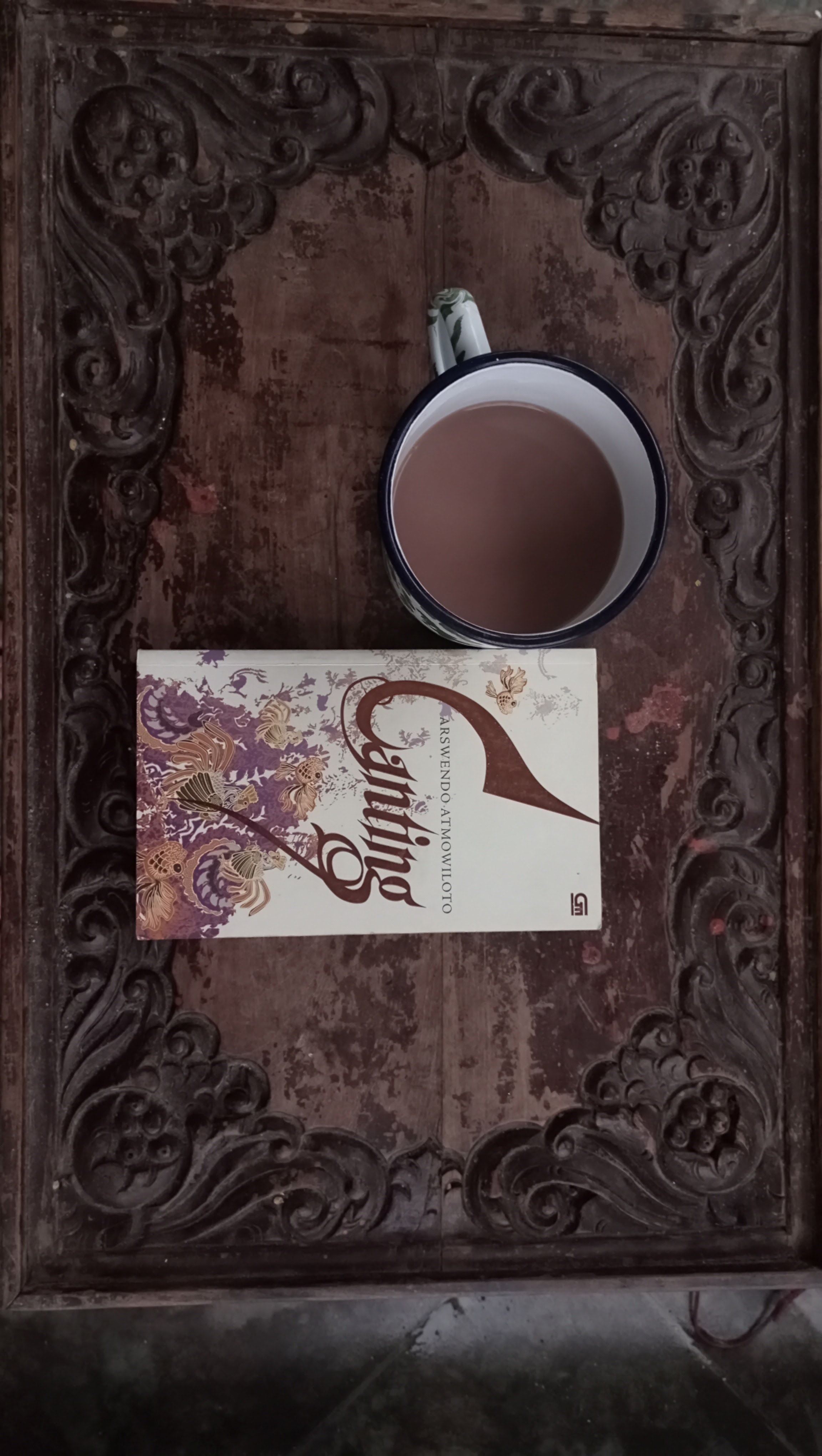 Novel 'Canting' Karya Arswendo Atmowiloto, Lihat Kehidupan Keluarga ...