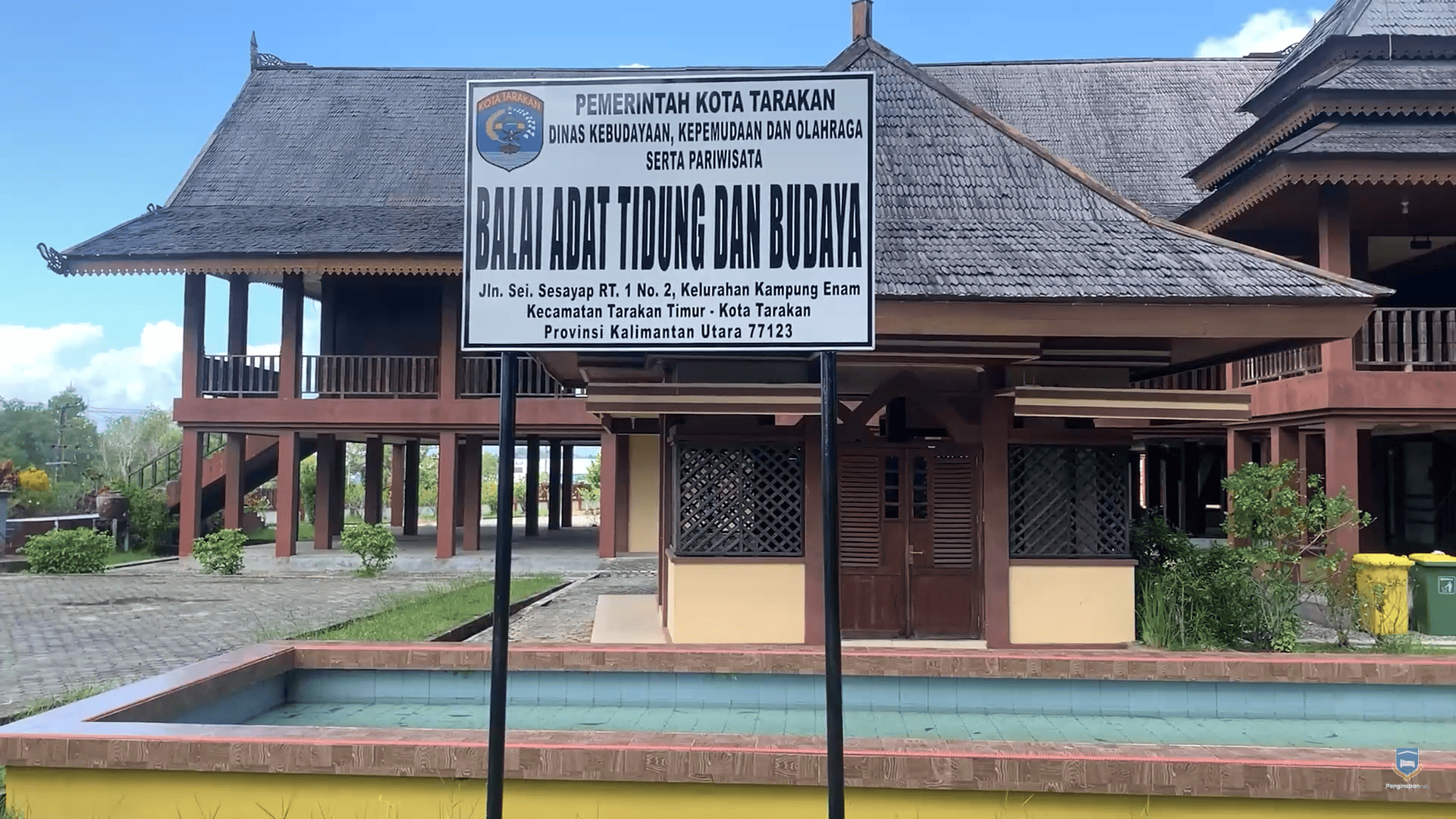 Mengenal Lebih Dekat Sejarah dan Filosofi Rumah Adat Baloy, Kalimantan ...