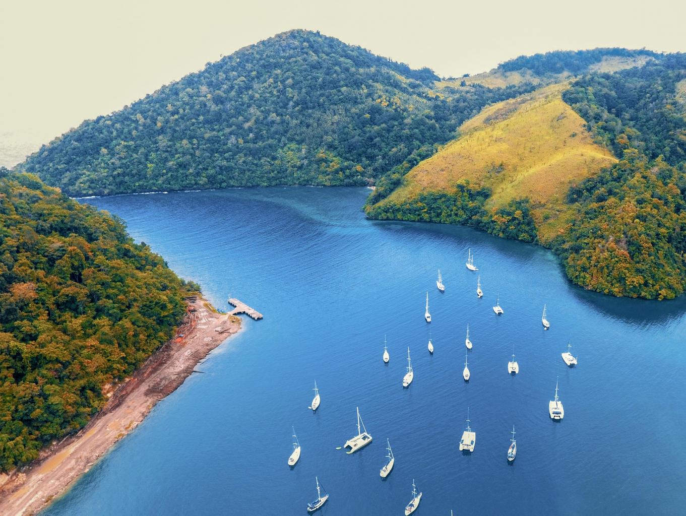 Menjelajahi Keindahan Desa Tifu di Pulau Buru, Nirwana Terpencil di ...