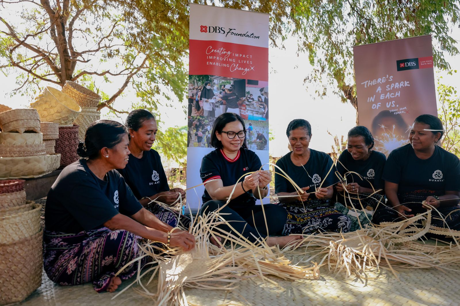 MenKopUKM: Du Anyam Jadi Contoh Pemberdayaan Wirausaha Perempuan ke ...