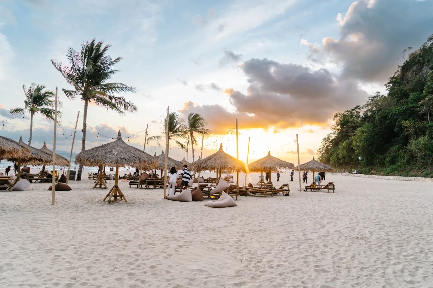 Rekomendasi Pantai Terbaik di Kalianda Lampung Selatan untuk Liburan Akhir Tahun