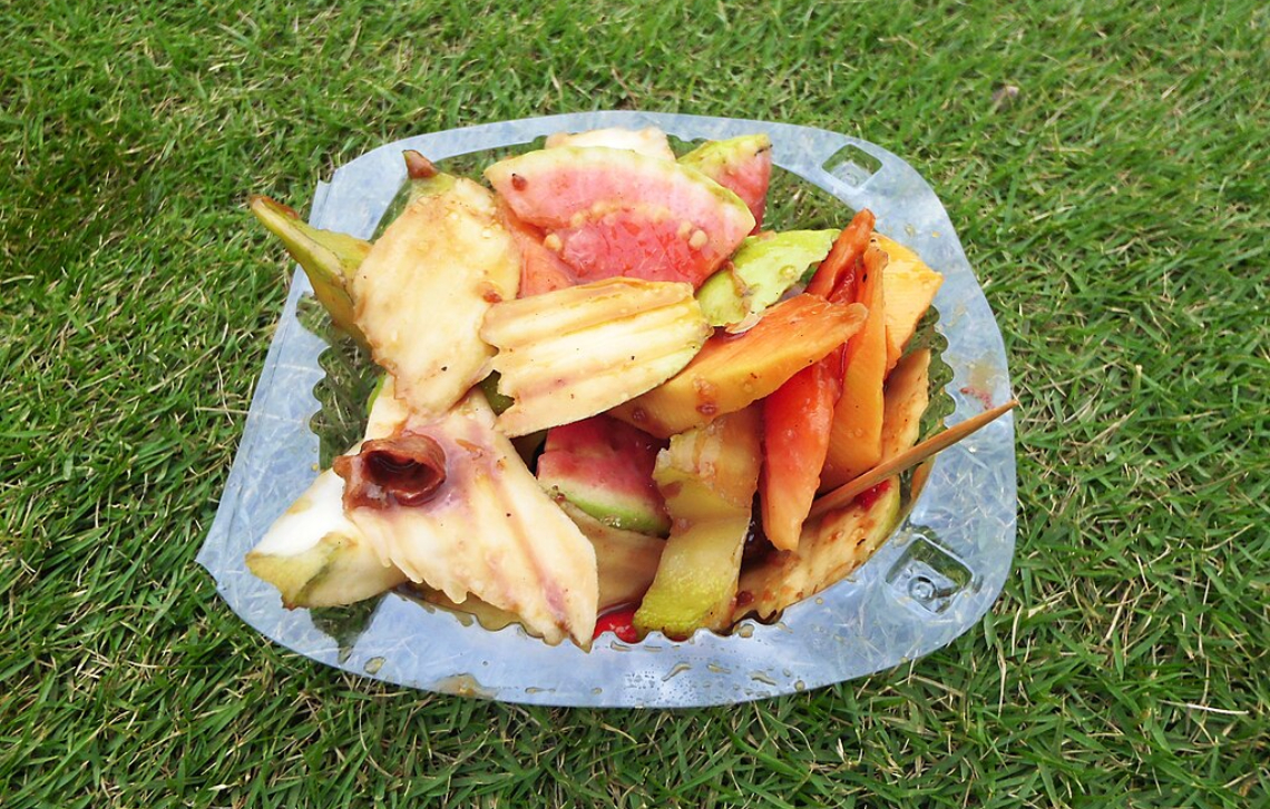 Rujak, Makanan Tradisional Indonesia yang Sudah Ada sejak Ribuan Tahun ...