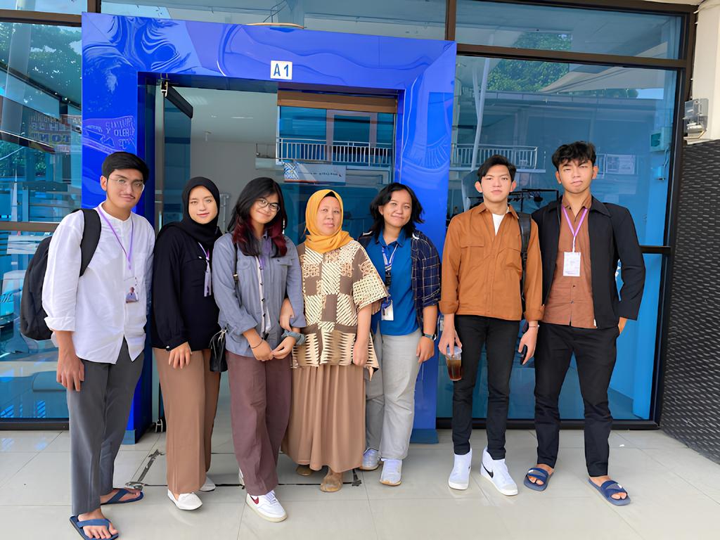 UPRENEUR 14, Kolaborasi dan Edukasi Cetak 53 Local Heroes Dukung UMKM ...