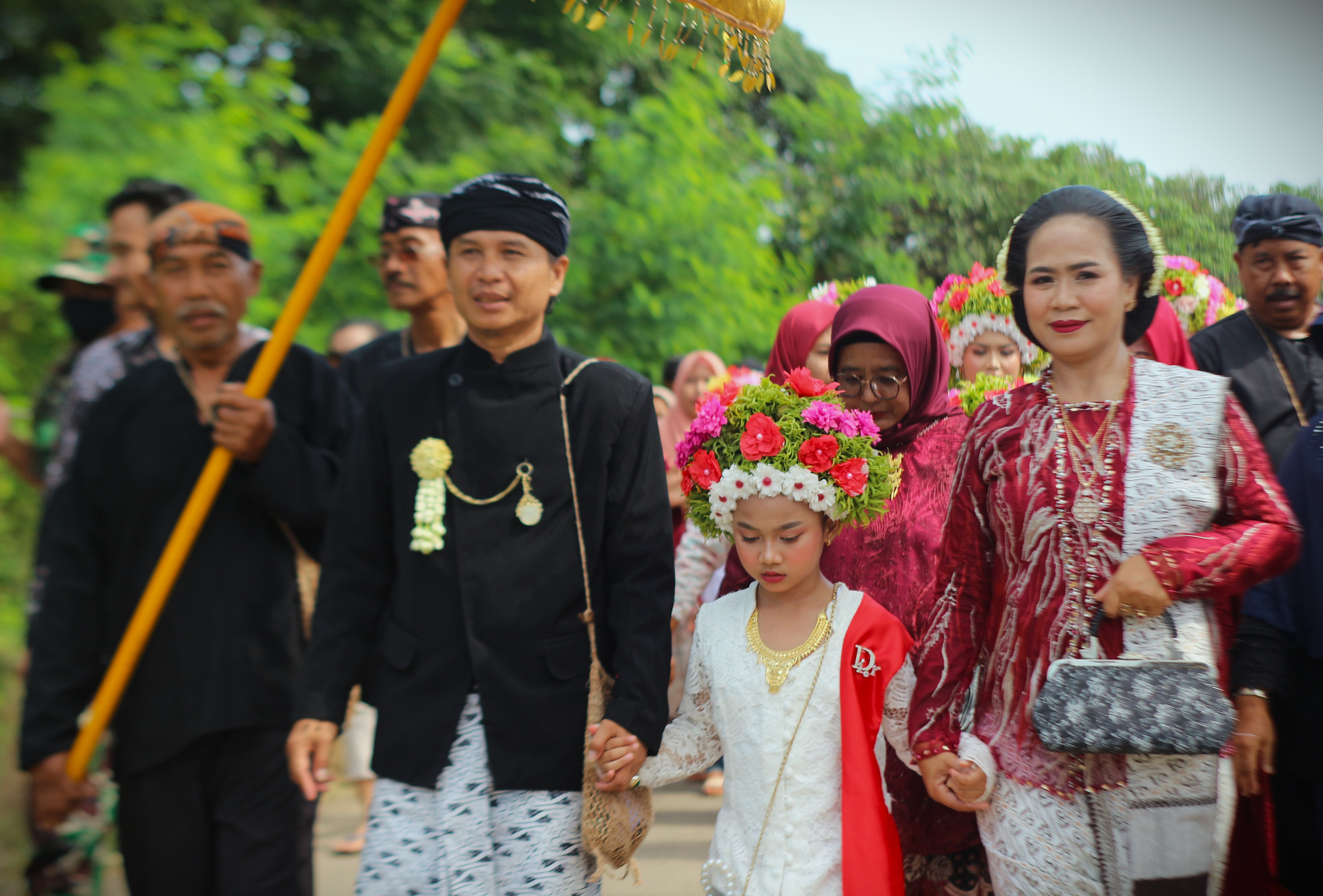 Pituah Kekolot dalam Upacara Adat Ngarot Desa Lelea Indramayu