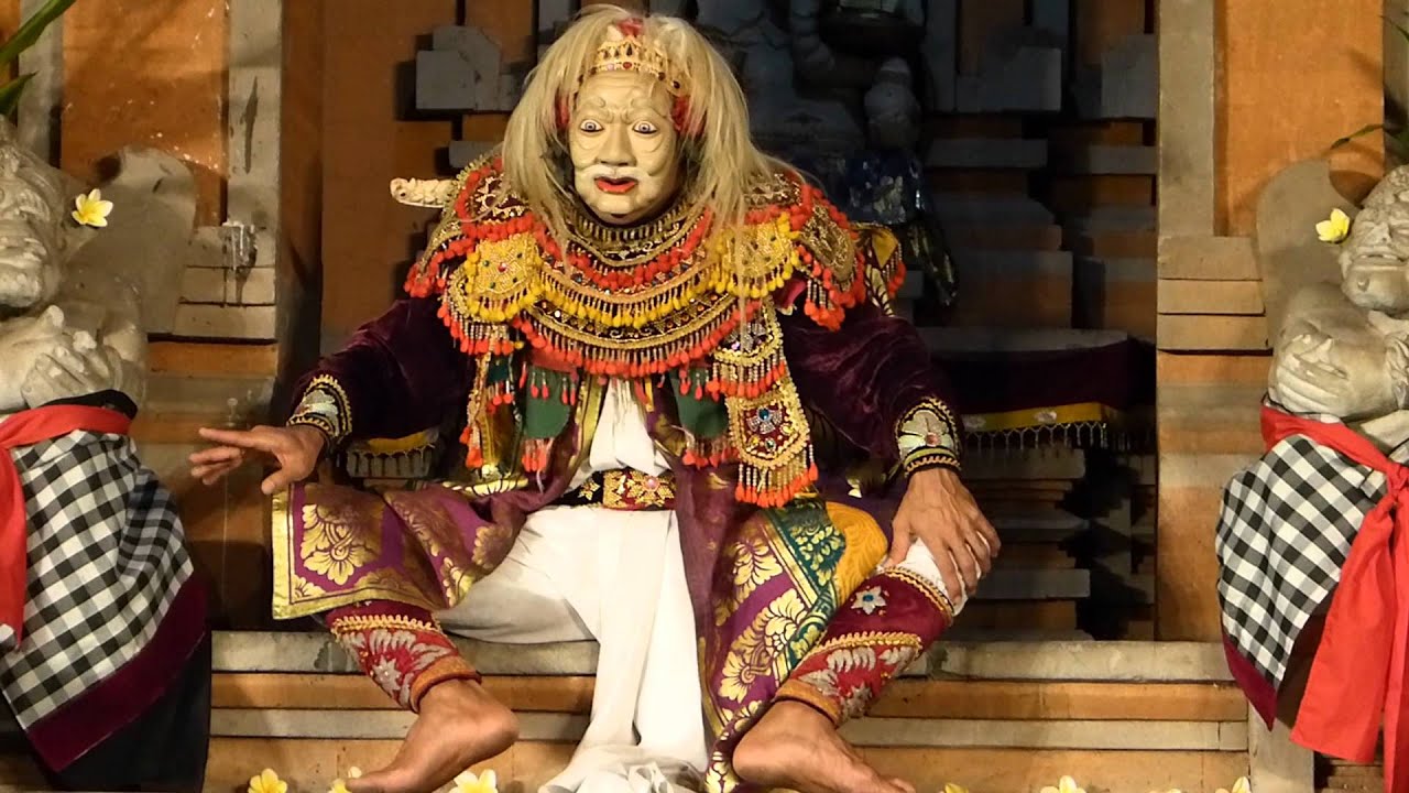 Tari Topeng Tua Bali, Refleksi Pria Berusia Senja di Masa Pensiunnya