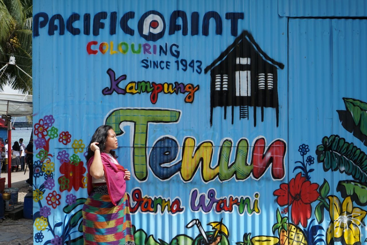 Kampung Tenun "Warna-Warni" Sulaa, Daerah Pengrajin Kain Khas Buton