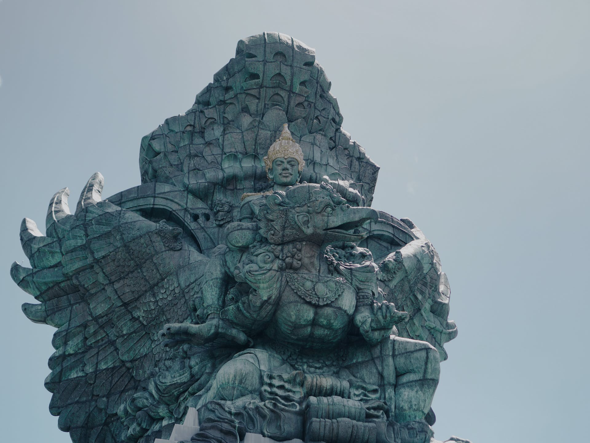 Yuk Cari Tahu Pengertian dan Ciri-ciri Patung Figuratif Beserta Contohnya!