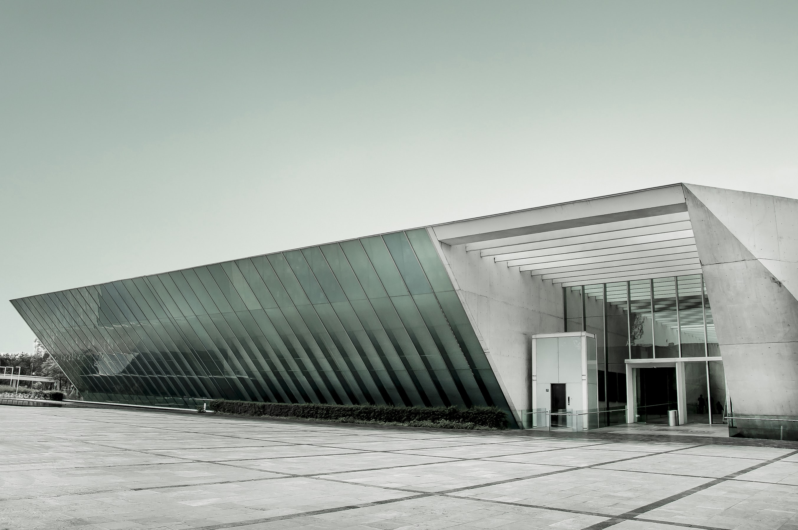 Akhirnya, Dua Raksasa Teknologi Dunia ini akan Bangun Data Center di ...