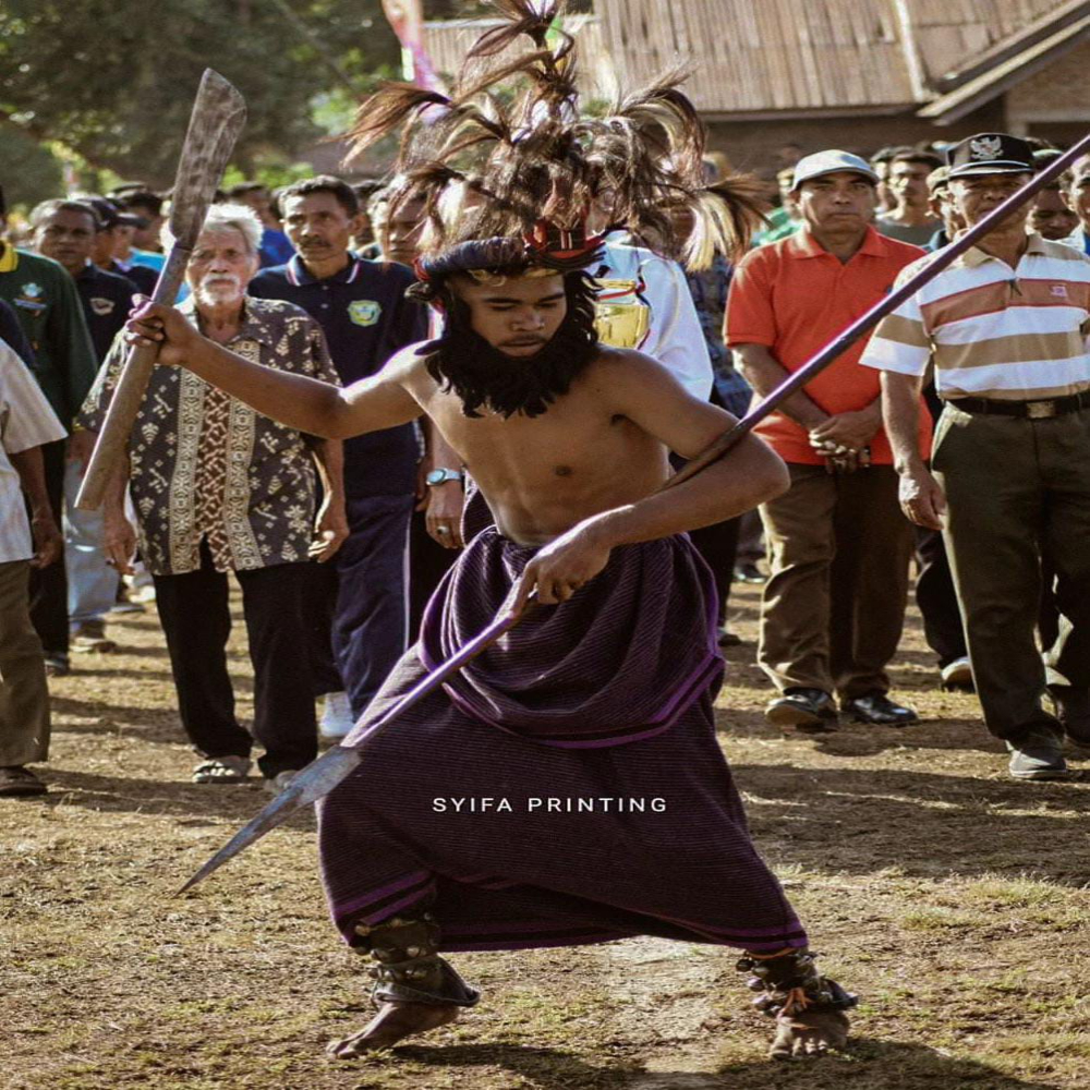Tarian Hedung: Tarian Jati Diri Orang Lamaholot di Pulau Adonara