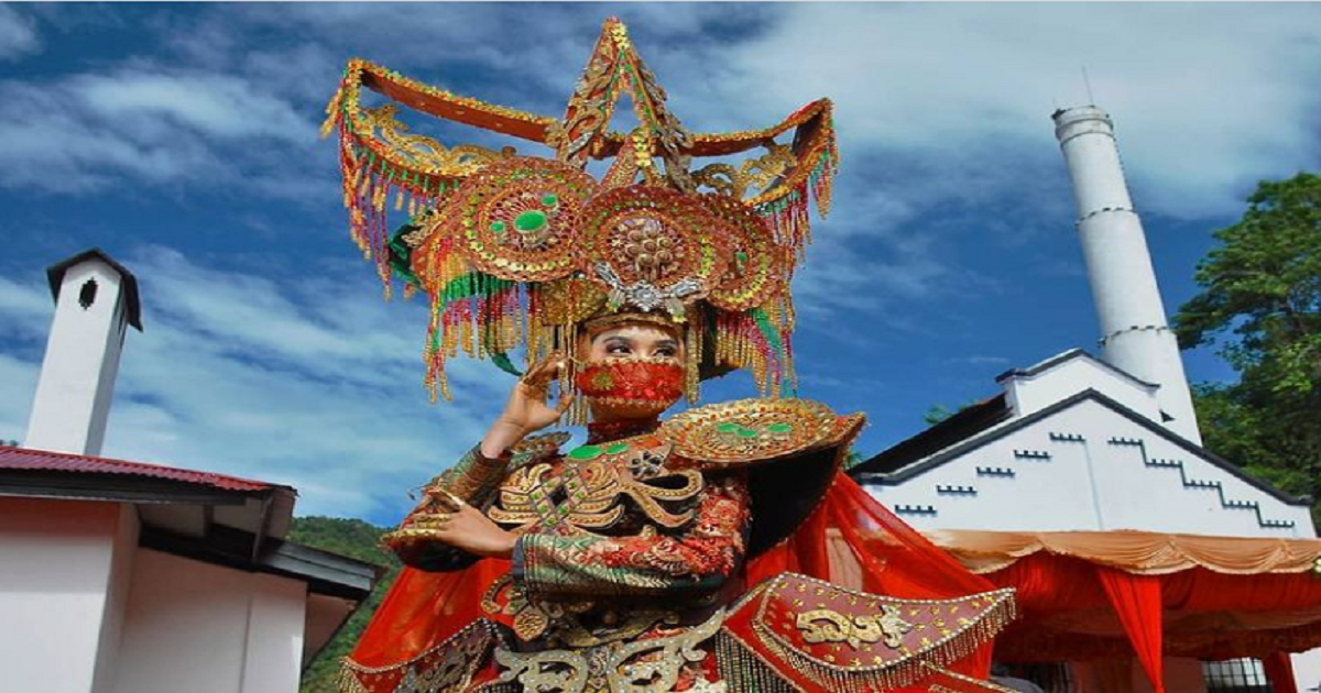 Tenun Songket Silungkang, Fesyen Tradisonal yang Tembus Museum Rekor ...