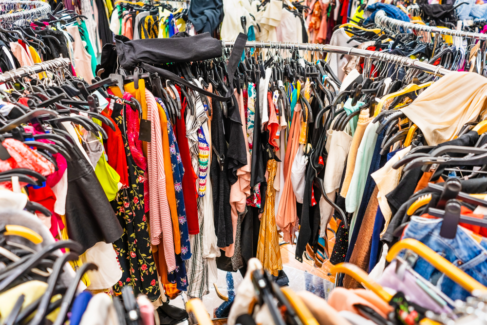 Mengenal Konsep Fast Fashion dan Dampaknya Pada Lingkungan Hidup