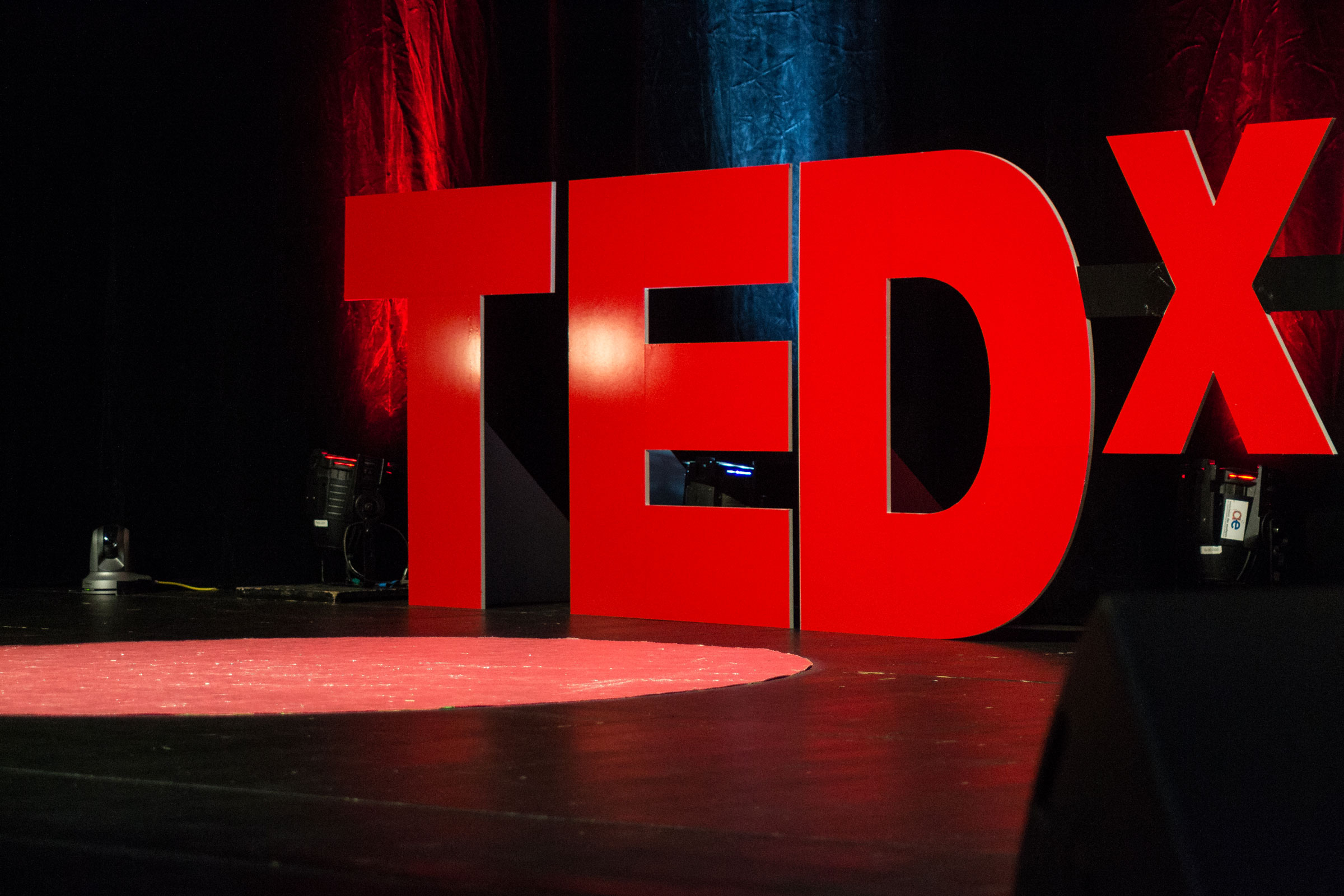 5 Rekomendasi TED Talk untuk Tingkatkan Skill Komunikasi