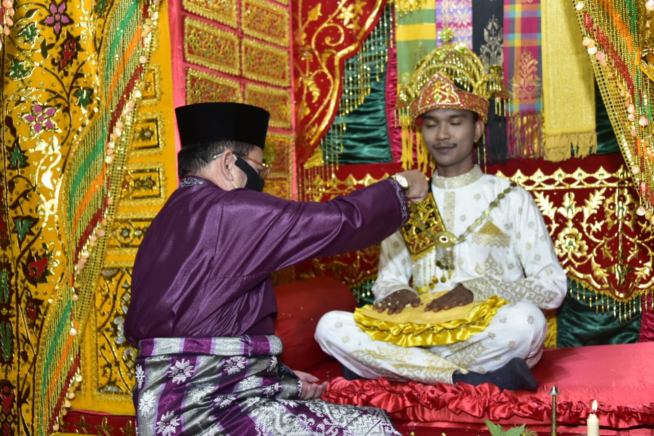 Tradisi Tepuk Tepung Tawar Sebagai Ritual Budaya Masyarakat Melayu di Riau
