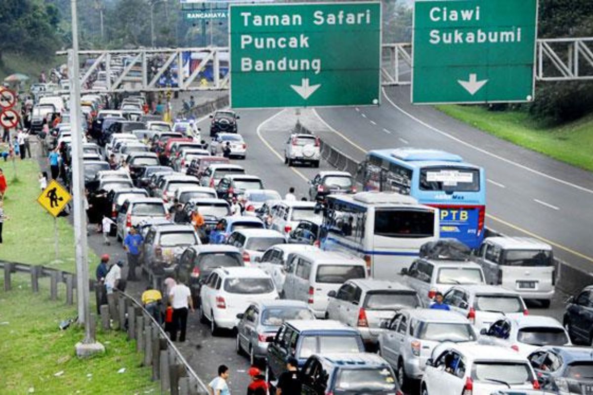 Antara Tol dan Kereta Gantung: Dua Rencana Besar untuk Atasi Kemacetan di Puncak Bogor