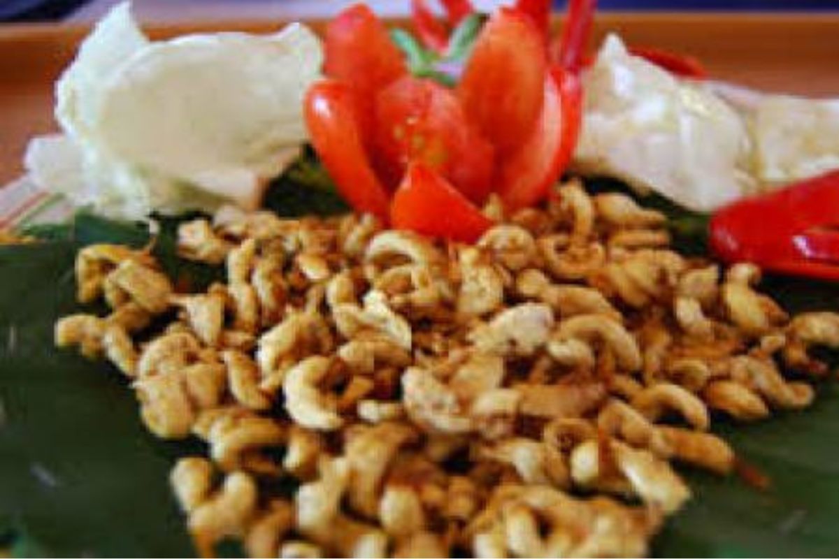 Mengenal Kerupuk Klejat, Kerupuk dari Kerang Laut Khas Bali