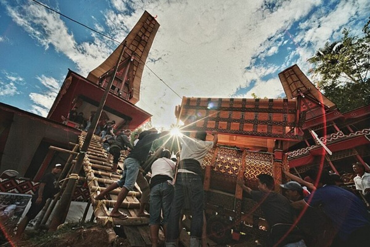 Pengenalan Adat Istiadat Ritual Rambu Solo Toraja Untuk Generasi Mendatang