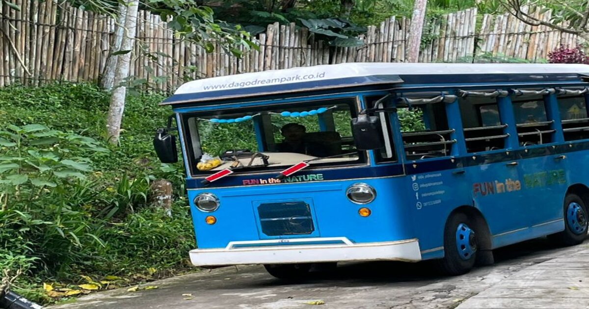 Menjelajahi Keindahan Dago Dreampark dengan Bus Wara-Wiri