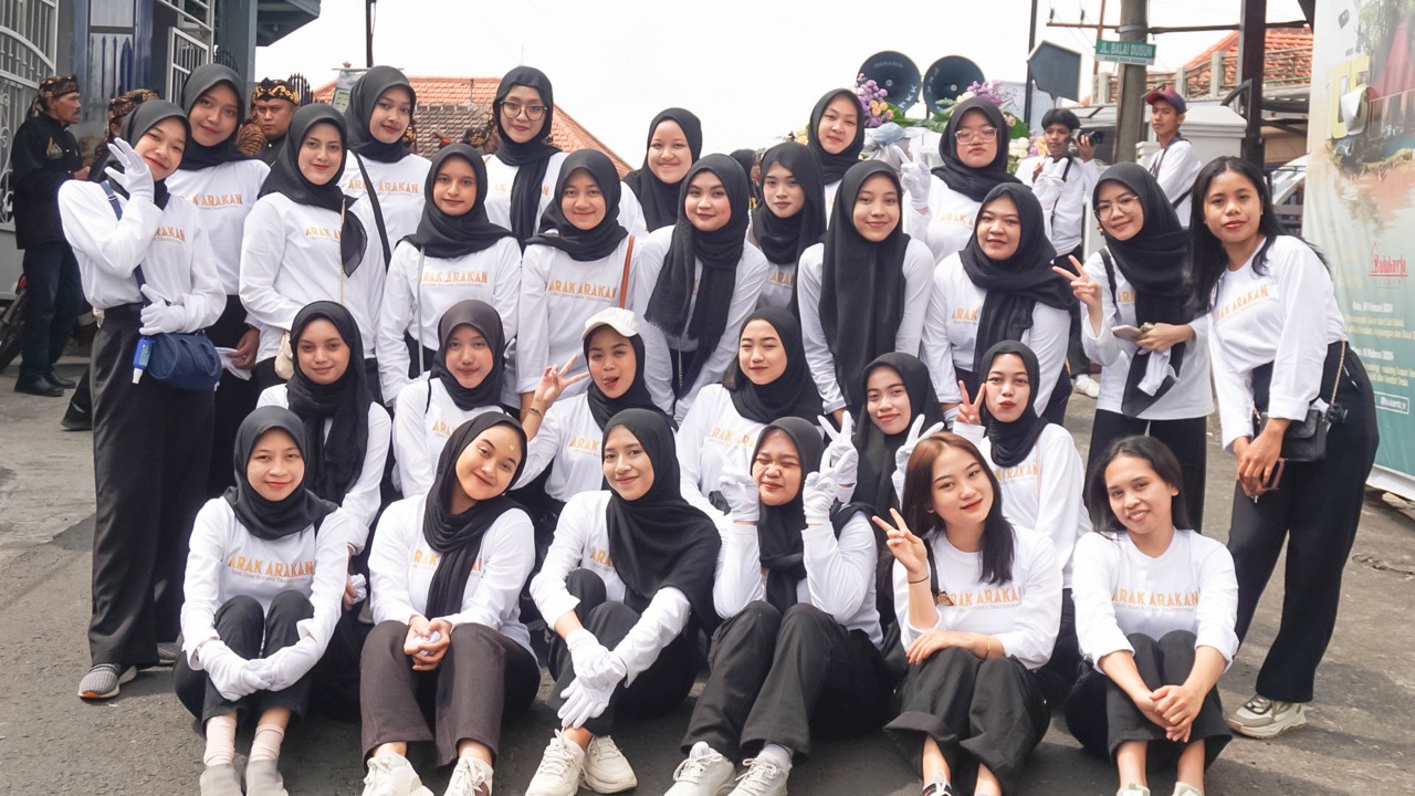 Meriahnya Arak-arakan Seni-Budaya Tradisional di Hari Jadi Desa Bulukerto