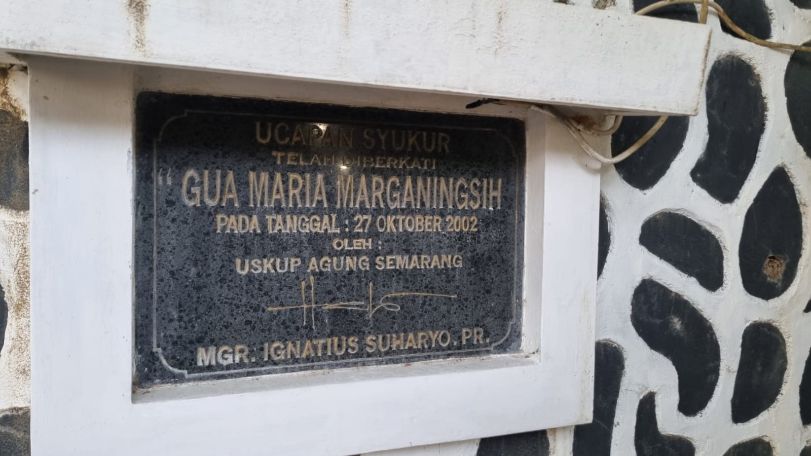 Merasakan Keteduhan Jiwa di Gua Maria Marganingsih
