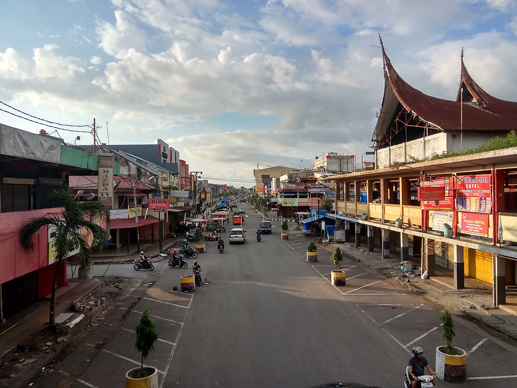 Destinasi Wisata Keluarga di Padang, Alam, Sejarah, dan Kuliner dalam ...