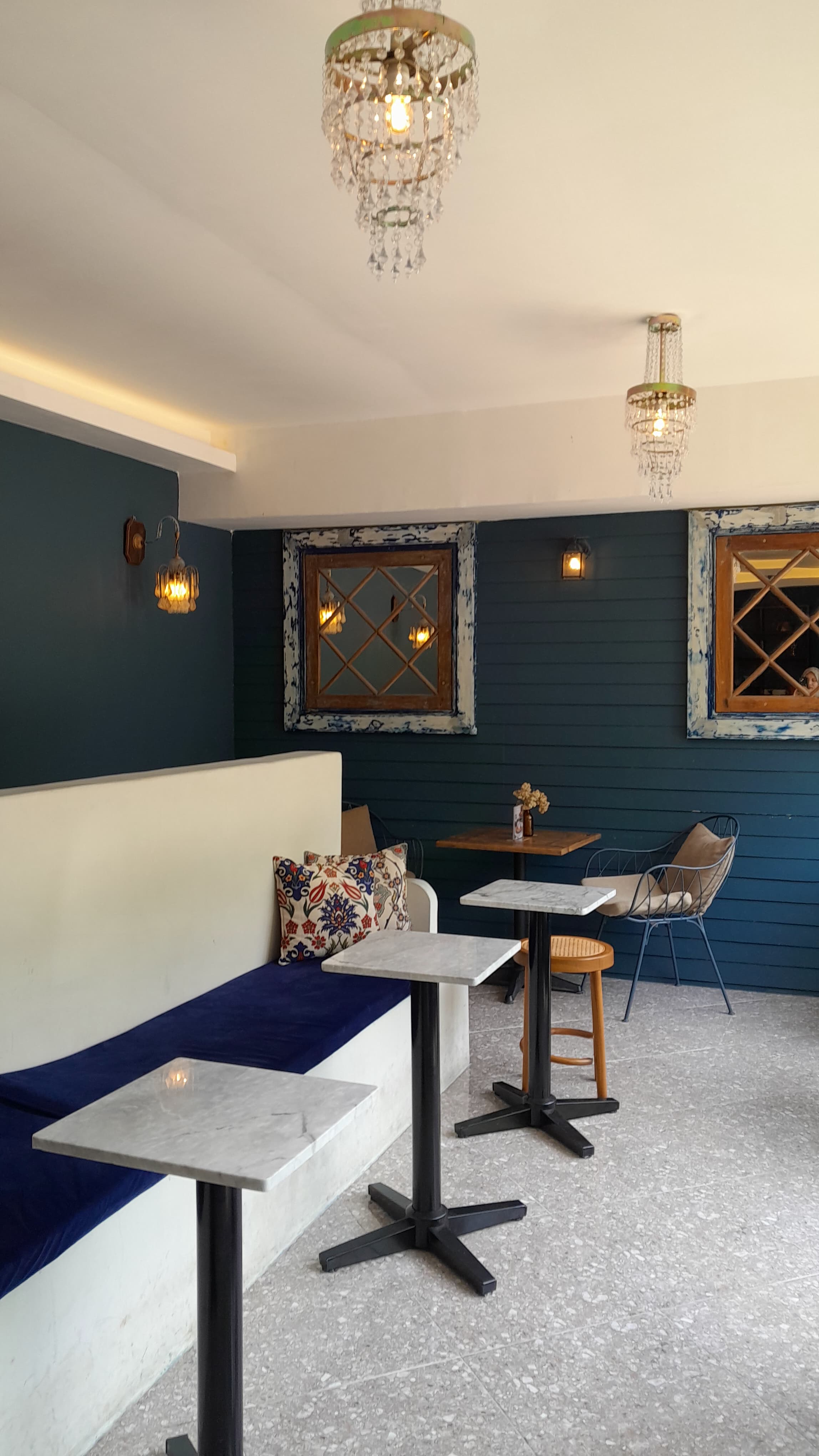 3 Rekomendasi Cafe di Malang yang Estetik, Tertarik Mencoba?