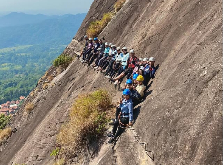 15 Rekomendasi Tempat Wisata di Purwakarta yang Wajib dikunjungi