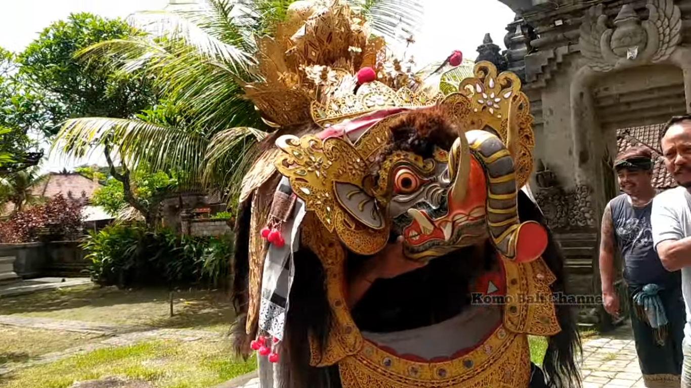 Memaknai Keragaman Jenis Topeng Bali Barong